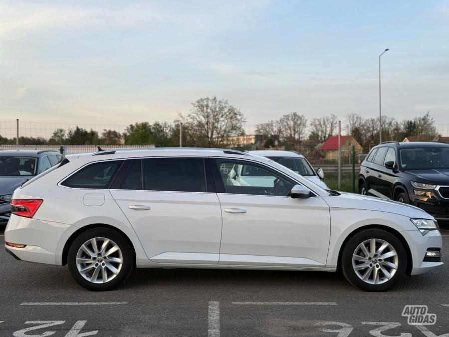 White Skoda SuperB 2023 in Vilnius, with an engine capacity of 2.00 L and mileage of 235 thousand km for 17500 €, photo 4 on AUTOMOTO.COM.LV