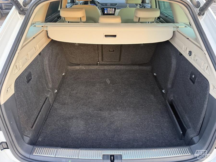 White Skoda SuperB 2023 in Vilnius, with an engine capacity of 2.00 L and mileage of 235 thousand km for 17500 €, photo 12 on AUTOMOTO.COM.LV