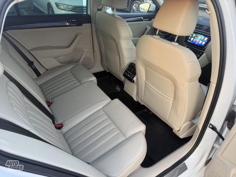 White Skoda SuperB 2023 in Vilnius, with an engine capacity of 2.00 L and mileage of 235 thousand km for 17500 €, photo 19 on AUTOMOTO.COM.LV