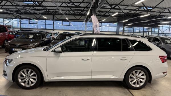 Balts Skoda SuperB 2023 Rīga, ar dzinēja tilpumu 1.50 L un nobraukumu 48 tūkst. km par 2540000 €, foto 1 vietnē AUTOMOTO.COM.LV