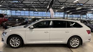 Balts Skoda SuperB 2023 Rīga, ar dzinēja tilpumu 1.50 L un nobraukumu 48 tūkst. km par 2540000 €, foto  vietnē AUTOMOTO.COM.LV