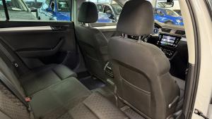 Balts Skoda SuperB 2023 Rīga, ar dzinēja tilpumu 1.50 L un nobraukumu 48 tūkst. km par 2540000 €, foto 16 vietnē AUTOMOTO.COM.LV