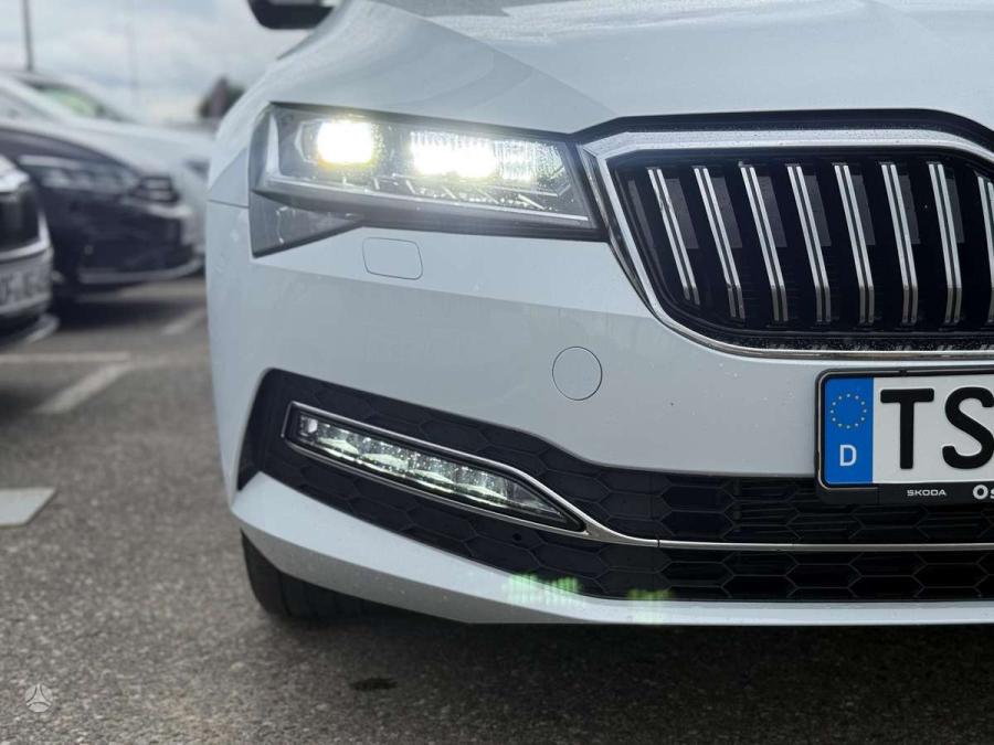 Balts Skoda SuperB 2023 Viļņa, ar dzinēja tilpumu 1.97 L un nobraukumu 235 tūkst. km par 17500 €, foto 13 vietnē AUTOMOTO.COM.LV