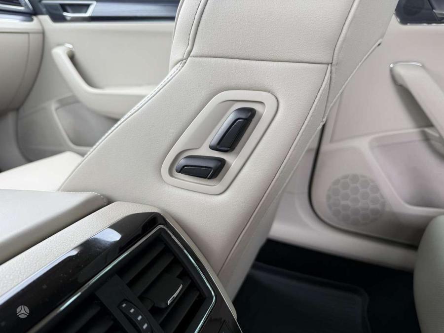 Balts Skoda SuperB 2023 Viļņa, ar dzinēja tilpumu 1.97 L un nobraukumu 235 tūkst. km par 17500 €, foto 25 vietnē AUTOMOTO.COM.LV