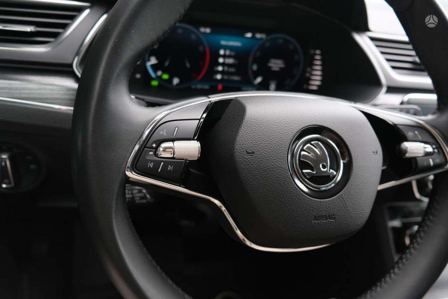 Balts Skoda SuperB 2023 Viļņa, ar dzinēja tilpumu 1.98 L un nobraukumu 142 tūkst. km par 23500 €, foto 22 vietnē AUTOMOTO.COM.LV