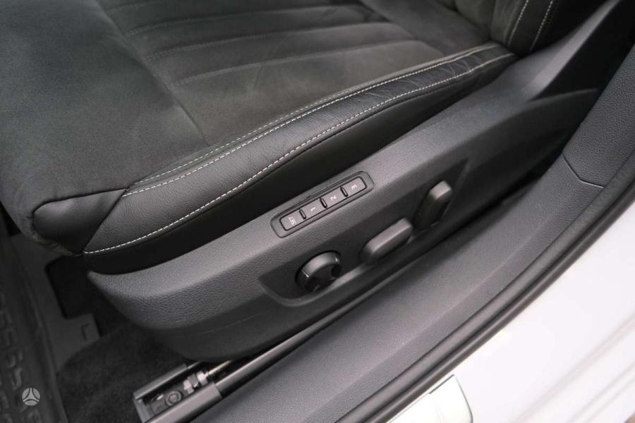 Balts Skoda SuperB 2023 Viļņa, ar dzinēja tilpumu 1.98 L un nobraukumu 142 tūkst. km par 23500 €, foto 30 vietnē AUTOMOTO.COM.LV