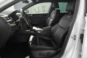White Skoda SuperB 2023 in Vilnius, with an engine capacity of 2.00 L and mileage of 148 thousand km for 26700 €, photo 9 on AUTOMOTO.COM.LV