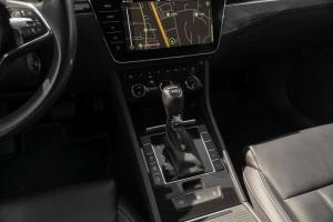 White Skoda SuperB 2023 in Vilnius, with an engine capacity of 2.00 L and mileage of 148 thousand km for 26700 €, photo 11 on AUTOMOTO.COM.LV