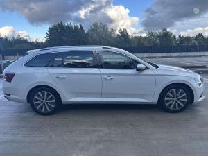 White Skoda SuperB 2023 in Vilnius, with an engine capacity of 1.40 L and mileage of 101 thousand km for 19900 €, photo 5 on AUTOMOTO.COM.LV
