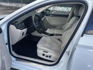 White Skoda SuperB 2023 in Vilnius, with an engine capacity of 1.40 L and mileage of 101 thousand km for 19900 €, photo 10 on AUTOMOTO.COM.LV