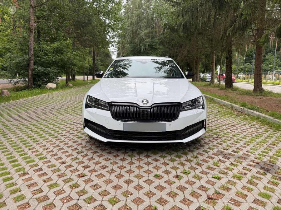 Balts Skoda SuperB 2023 Viļņa, ar dzinēja tilpumu 1.97 L un nobraukumu 274 tūkst. km par 17700 €, foto 3 vietnē AUTOMOTO.COM.LV