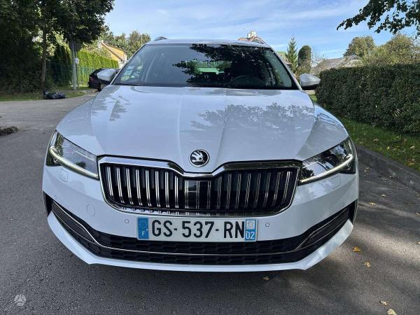 White Skoda SuperB 2023 in Taurage, with an engine capacity of 1.97 L and mileage of 298 thousand km for 16800 €, photo 4 on AUTOMOTO.COM.LV