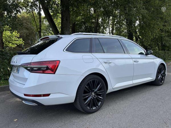 White Skoda SuperB 2023 in Taurage, with an engine capacity of 1.97 L and mileage of 298 thousand km for 16800 €, photo 7 on AUTOMOTO.COM.LV