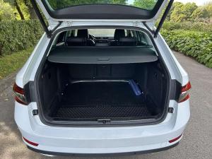Balts Skoda SuperB 2023 Tauragė, ar dzinēja tilpumu 1.97 L un nobraukumu 298 tūkst. km par 16800 €, foto 13 vietnē AUTOMOTO.COM.LV