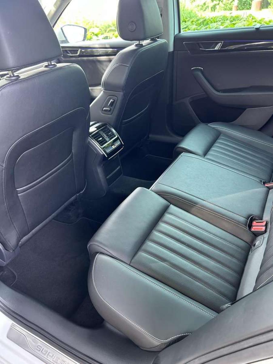 Balts Skoda SuperB 2023 Tauragė, ar dzinēja tilpumu 1.97 L un nobraukumu 298 tūkst. km par 16800 €, foto 19 vietnē AUTOMOTO.COM.LV