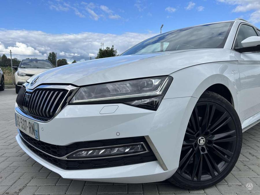 White Skoda SuperB 2023 in Taurage, with an engine capacity of 1.97 L and mileage of 274 thousand km for 16800 €, photo 4 on AUTOMOTO.COM.LV