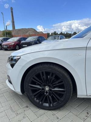 White Skoda SuperB 2023 in Taurage, with an engine capacity of 1.97 L and mileage of 274 thousand km for 16800 €, photo 8 on AUTOMOTO.COM.LV