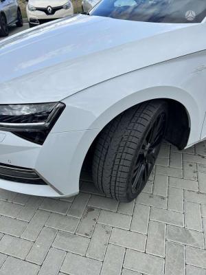 White Skoda SuperB 2023 in Taurage, with an engine capacity of 1.97 L and mileage of 274 thousand km for 16800 €, photo 12 on AUTOMOTO.COM.LV