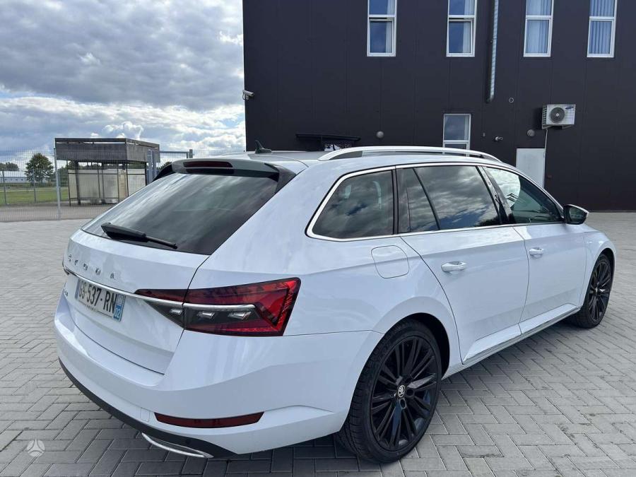 White Skoda SuperB 2023 in Taurage, with an engine capacity of 1.97 L and mileage of 274 thousand km for 16800 €, photo 14 on AUTOMOTO.COM.LV