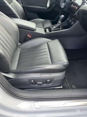 White Skoda SuperB 2023 in Taurage, with an engine capacity of 1.97 L and mileage of 274 thousand km for 16800 €, photo 20 on AUTOMOTO.COM.LV
