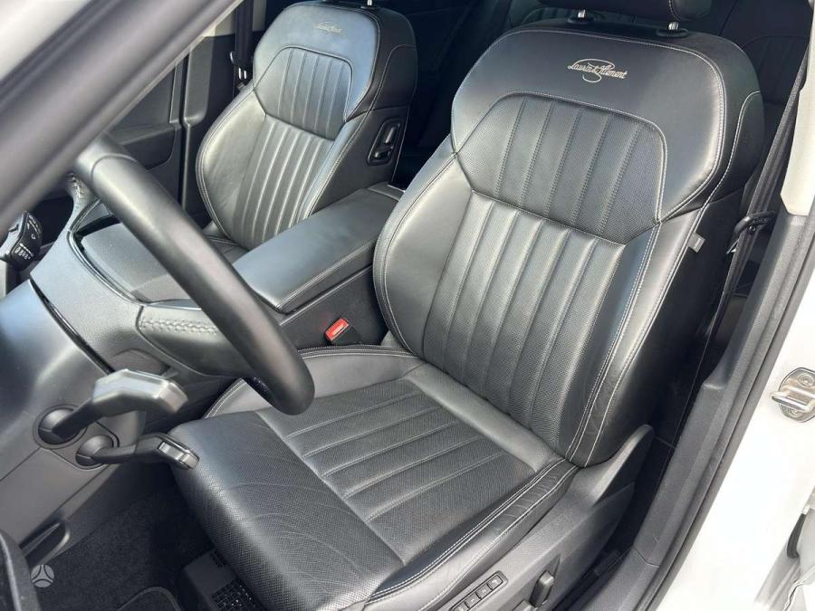 White Skoda SuperB 2023 in Taurage, with an engine capacity of 1.97 L and mileage of 274 thousand km for 16800 €, photo 23 on AUTOMOTO.COM.LV