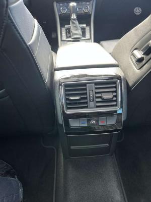 White Skoda SuperB 2023 in Taurage, with an engine capacity of 1.97 L and mileage of 274 thousand km for 16800 €, photo 34 on AUTOMOTO.COM.LV