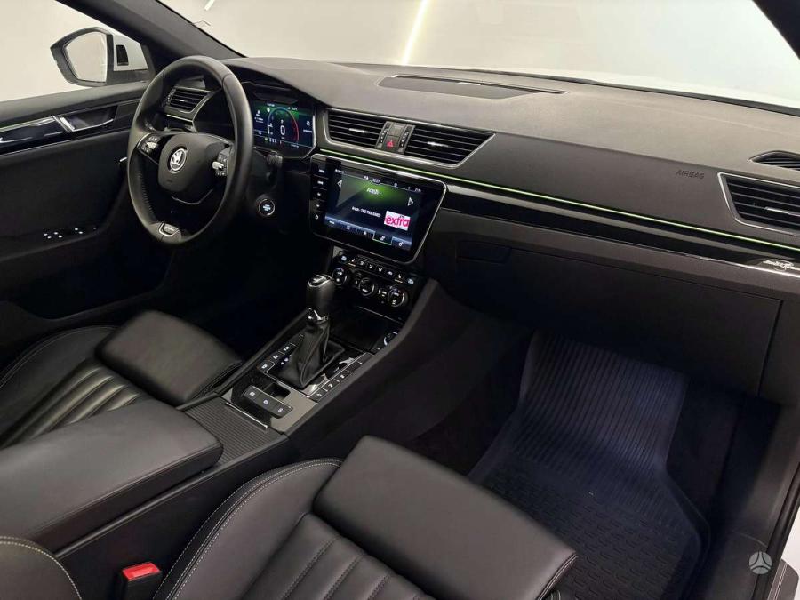 Balts Skoda SuperB 2024 Marijampole, ar dzinēja tilpumu 1.97 L un nobraukumu 168 tūkst. km par 25950 €, foto 25 vietnē AUTOMOTO.COM.LV