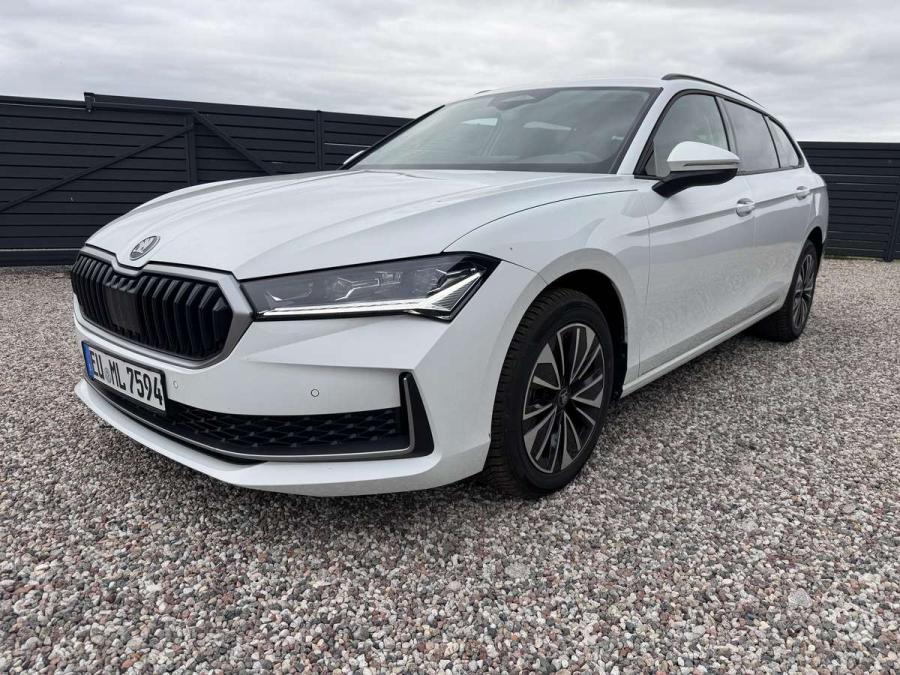 Balts Skoda SuperB 2026 Alīta, ar dzinēja tilpumu 1.97 L un nobraukumu 1 tūkst. km par 19900 €, foto 1 vietnē AUTOMOTO.COM.LV