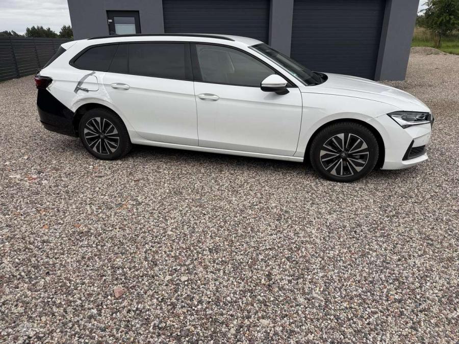 Balts Skoda SuperB 2026 Alīta, ar dzinēja tilpumu 1.97 L un nobraukumu 1 tūkst. km par 19900 €, foto 5 vietnē AUTOMOTO.COM.LV