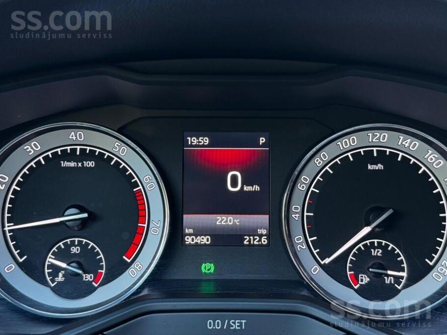Yellow Skoda SuperB 2019 in Riga, with an engine capacity of 1.50 L and mileage of 90 thousand km for 16900 €, photo 16 on AUTOMOTO.COM.LV