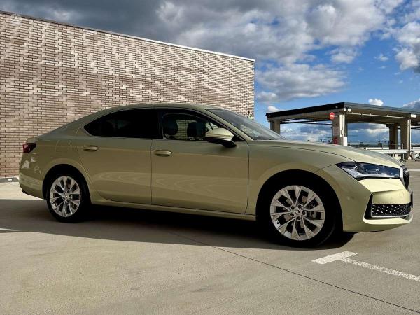 Dzeltens Skoda SuperB 2024 Viļņa, ar dzinēja tilpumu 1.50 L un nobraukumu 14 tūkst. km par 37000 €, foto 4 vietnē AUTOMOTO.COM.LV