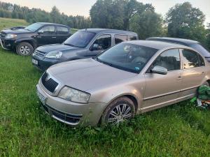 Желтый Шкода Суперб 2003 в Молетай, объемом двигателя 1.90 л и пробегом 300 тыс. км за 1050 €, фото  на AUTOMOTO.COM.LV