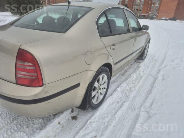 Dzeltens Skoda SuperB 2004 Daugavpils, ar dzinēja tilpumu 1.90 L un nobraukumu 301 tūkst. km par 1550 €, foto 4 vietnē AUTOMOTO.COM.LV