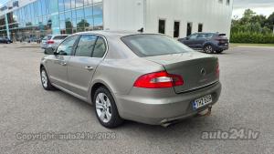 Dzeltens Skoda SuperB 2010 Tartu, ar dzinēja tilpumu 2.00 L un nobraukumu 311 tūkst. km par 3799 €, foto 5 vietnē AUTOMOTO.COM.LV