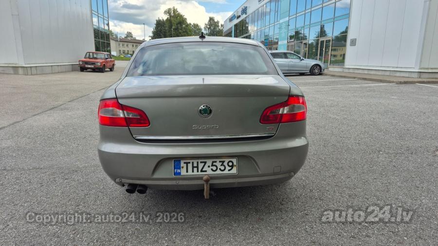 Dzeltens Skoda SuperB 2010 Tartu, ar dzinēja tilpumu 2.00 L un nobraukumu 311 tūkst. km par 3799 €, foto 8 vietnē AUTOMOTO.COM.LV
