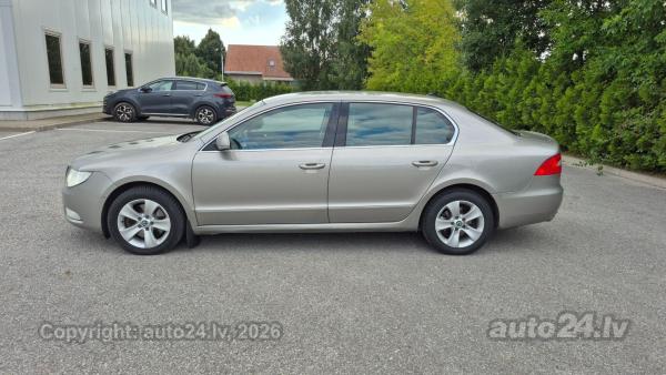 Dzeltens Skoda SuperB 2010 Tartu, ar dzinēja tilpumu 2.00 L un nobraukumu 311 tūkst. km par 3799 €, foto 9 vietnē AUTOMOTO.COM.LV