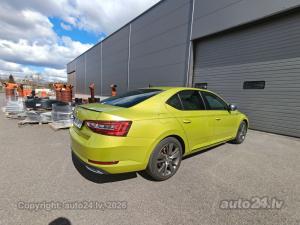 Yellow Skoda SuperB 2018 in Tallinn, with an engine capacity of 1.80 L and mileage of 191 thousand km for 16500 €, photo 5 on AUTOMOTO.COM.LV