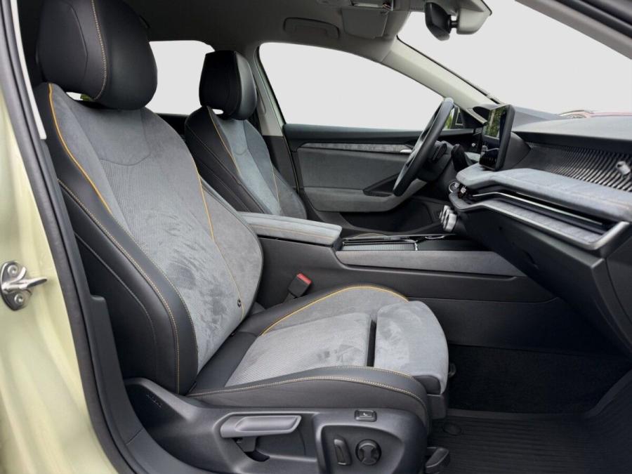 Yellow Skoda SuperB 2024 in Parnu, with an engine capacity of 1.50 L and mileage of 35 thousand km for 34600 €, photo 6 on AUTOMOTO.COM.LV