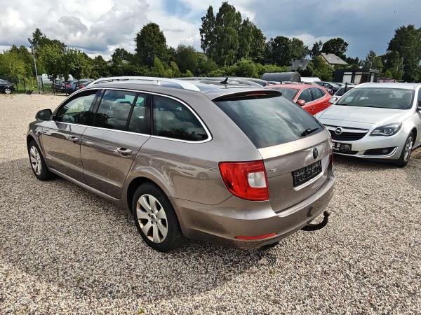 Dzeltens Skoda SuperB 2010 Viļņa, ar dzinēja tilpumu 1.39 L un nobraukumu 306 tūkst. km par 2950 €, foto 6 vietnē AUTOMOTO.COM.LV