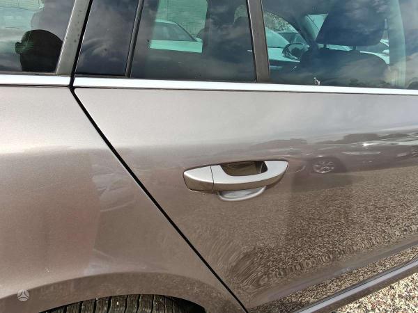 Dzeltens Skoda SuperB 2010 Viļņa, ar dzinēja tilpumu 1.39 L un nobraukumu 306 tūkst. km par 2950 €, foto 8 vietnē AUTOMOTO.COM.LV