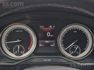 Yellow Skoda SuperB 2019 in Riga, with an engine capacity of 1.50 L and mileage of 91 thousand km for 19190 €, photo 19 on AUTOMOTO.COM.LV