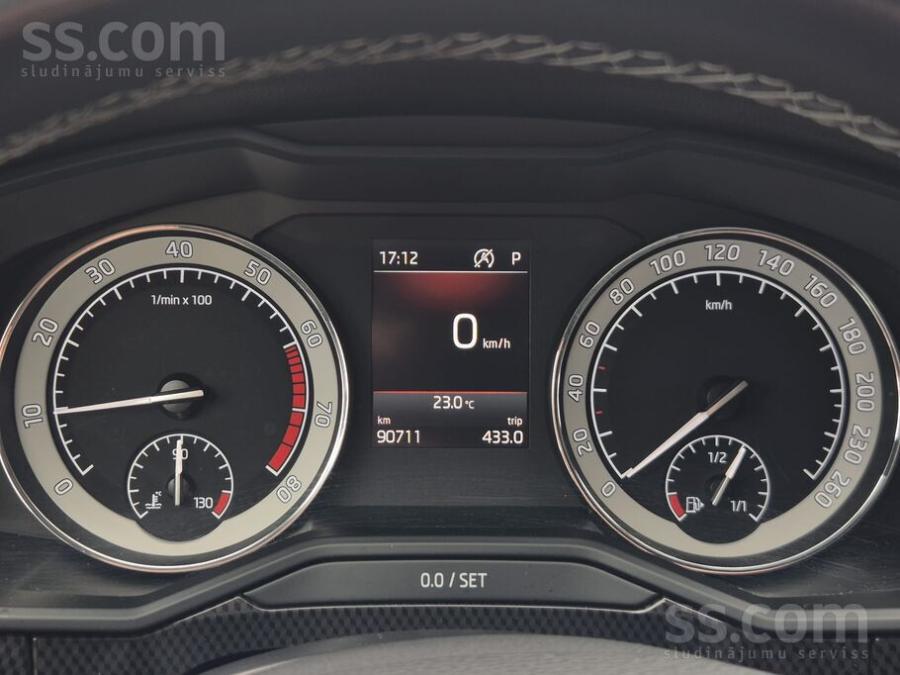 Yellow Skoda SuperB 2019 in Riga, with an engine capacity of 1.50 L and mileage of 91 thousand km for 19190 €, photo 19 on AUTOMOTO.COM.LV