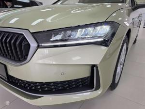 Dzeltens Skoda SuperB 2026 Šauļi, ar dzinēja tilpumu 1.50 L un nobraukumu 0 tūkst. km par 36300 €, foto 4 vietnē AUTOMOTO.COM.LV