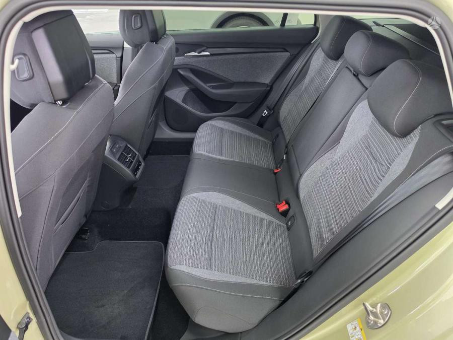 Dzeltens Skoda SuperB 2026 Šauļi, ar dzinēja tilpumu 1.50 L un nobraukumu 0 tūkst. km par 36300 €, foto 23 vietnē AUTOMOTO.COM.LV