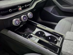 Dzeltens Skoda SuperB 2026 Šauļi, ar dzinēja tilpumu 1.50 L un nobraukumu 0 tūkst. km par 36300 €, foto 26 vietnē AUTOMOTO.COM.LV