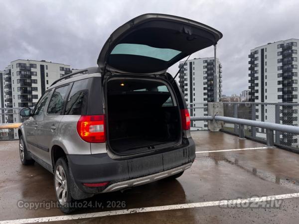 Smilšu krāsa Skoda Yeti 2012 Tallina, ar dzinēja tilpumu 1.20 L un nobraukumu 202 tūkst. km par 3000 €, foto 6 vietnē AUTOMOTO.COM.LV