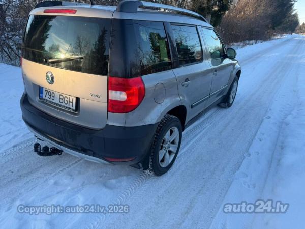Smilšu krāsa Skoda Yeti 2012 Tallina, ar dzinēja tilpumu 2.00 L un nobraukumu 325 tūkst. km par 3495 €, foto 8 vietnē AUTOMOTO.COM.LV
