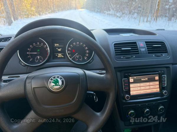Beige Skoda Yeti 2012 in Tallinn, with an engine capacity of 2.00 L and mileage of 325 thousand km for 3495 €, photo 11 on AUTOMOTO.COM.LV