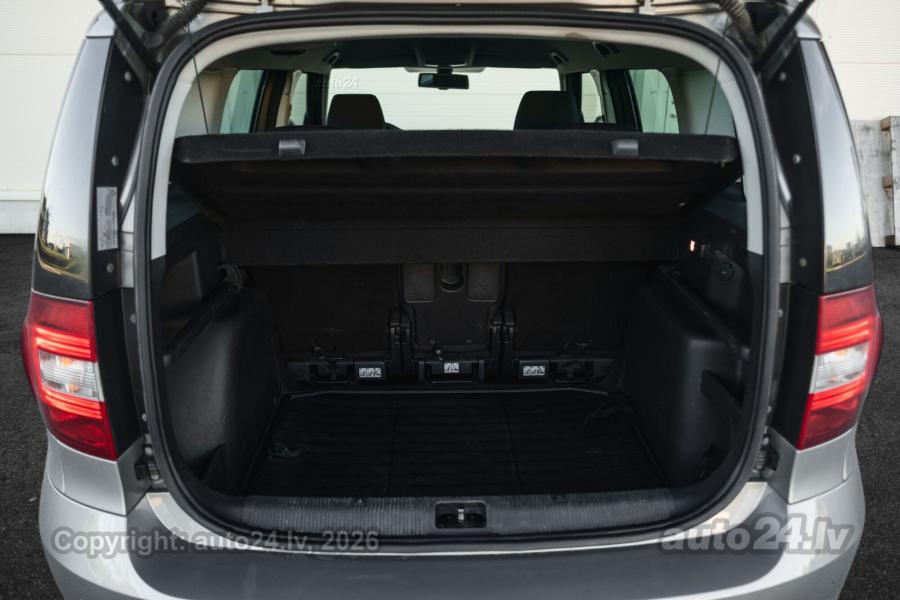 Beige Skoda Yeti 2014 in Tallinn, with an engine capacity of 2.00 L and mileage of 243 thousand km for 9799 €, photo 13 on AUTOMOTO.COM.LV