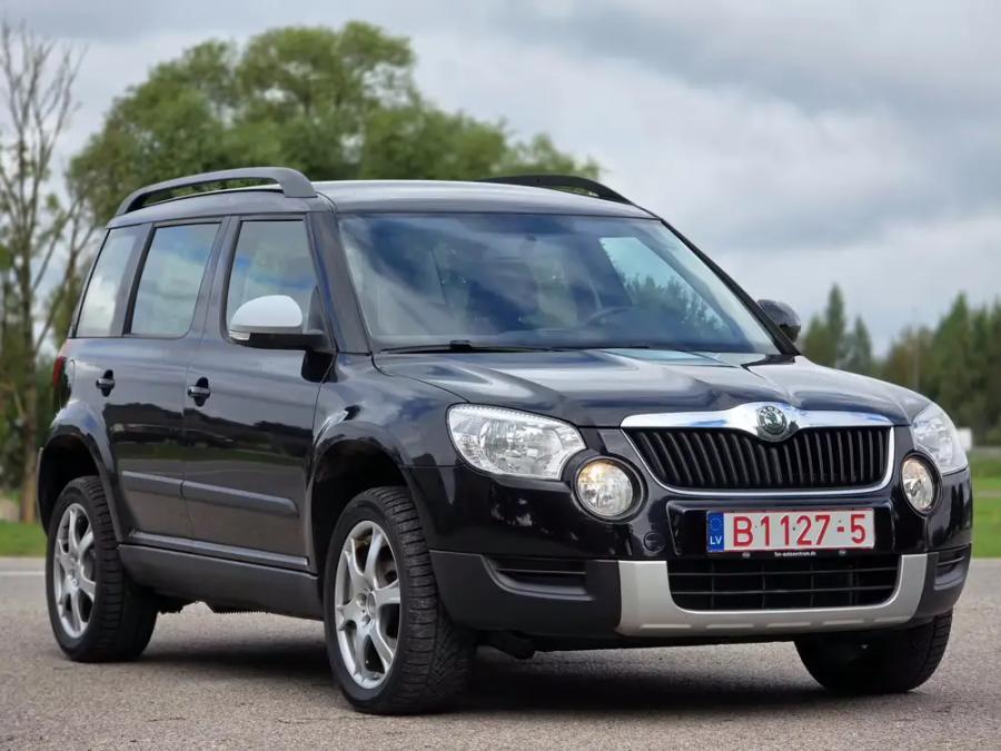 Black Skoda Yeti 2010 in Grobiņa, with an engine capacity of 2.00 L and mileage of 209 thousand km for 5200 €, photo 4 on AUTOMOTO.COM.LV